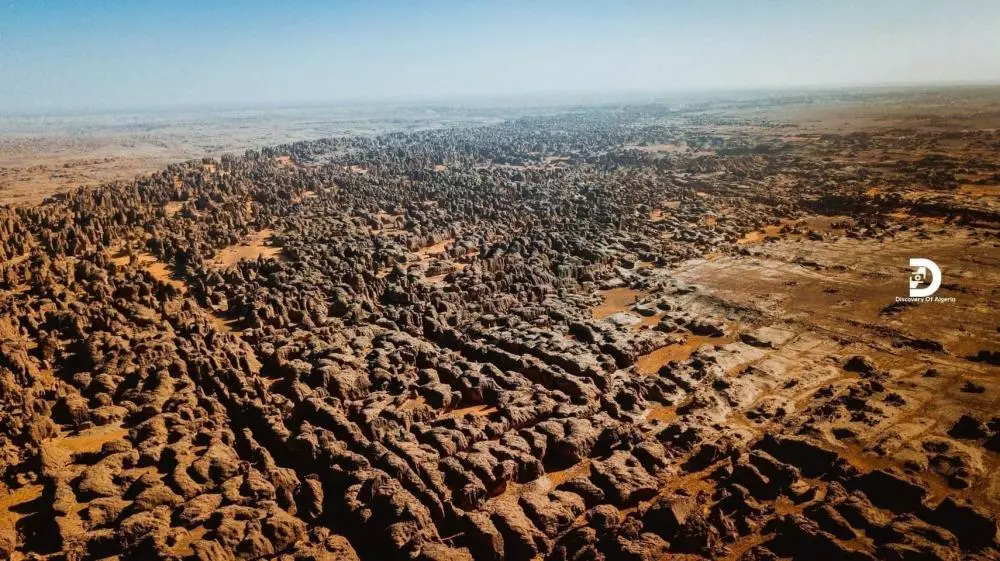 "مدينة الجن والفضائيين".. قصة "سيفار" المدينة الغامضة في صحراء الجزائر ...